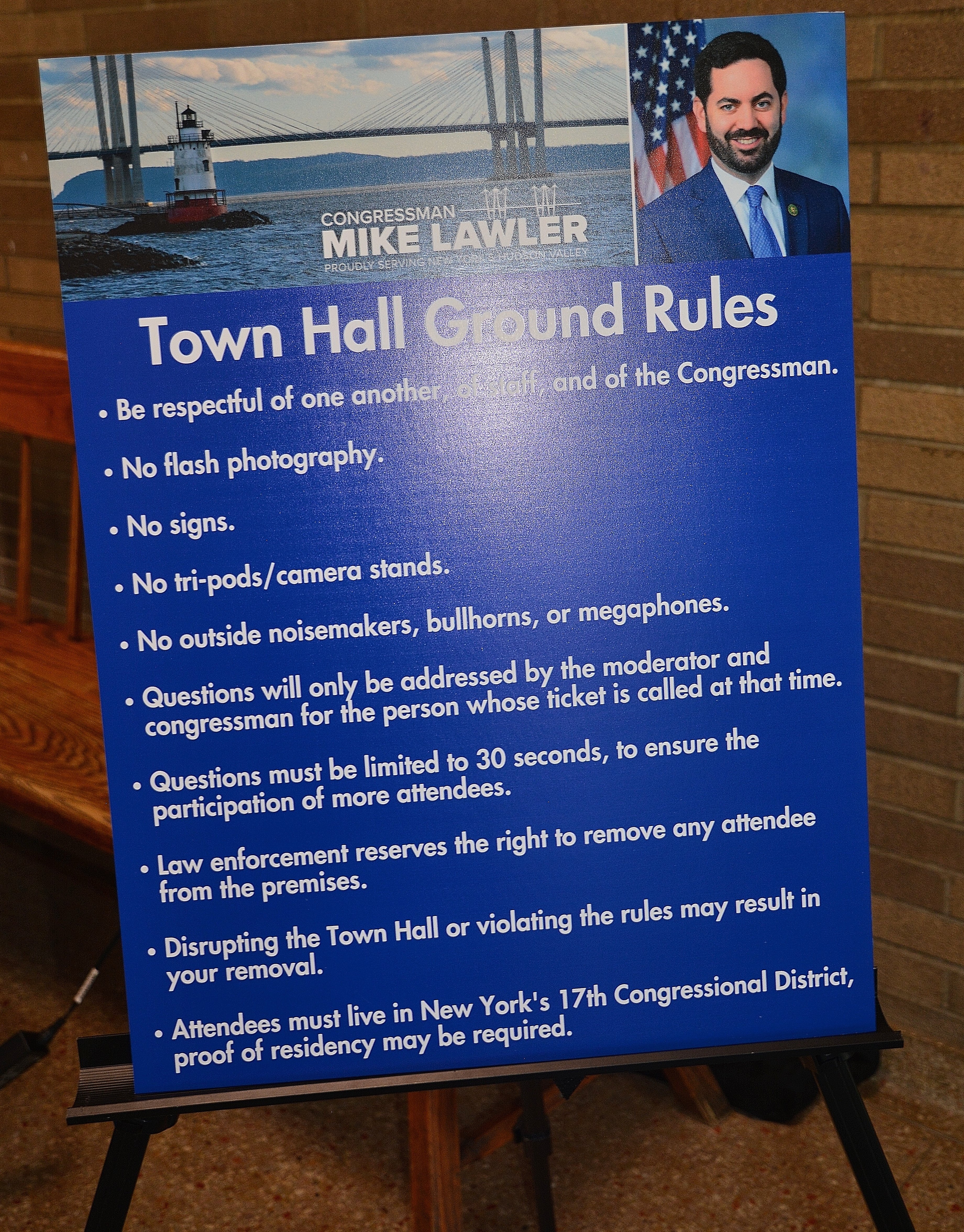 New York congressman lifts press ban for public town hall meetings - U ...